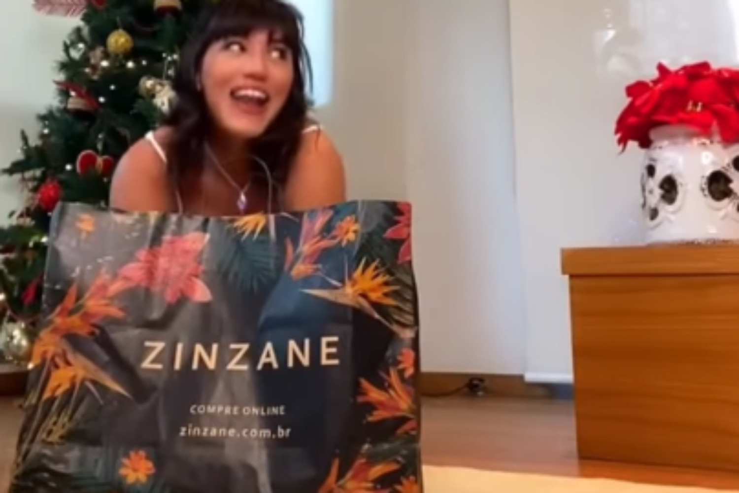 Tati Infante mostra looks de final de ano da Zinzane - EPIC Digitais